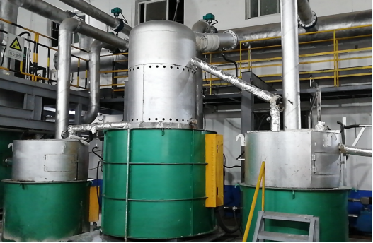 Cadmium vacuum distillation furnace